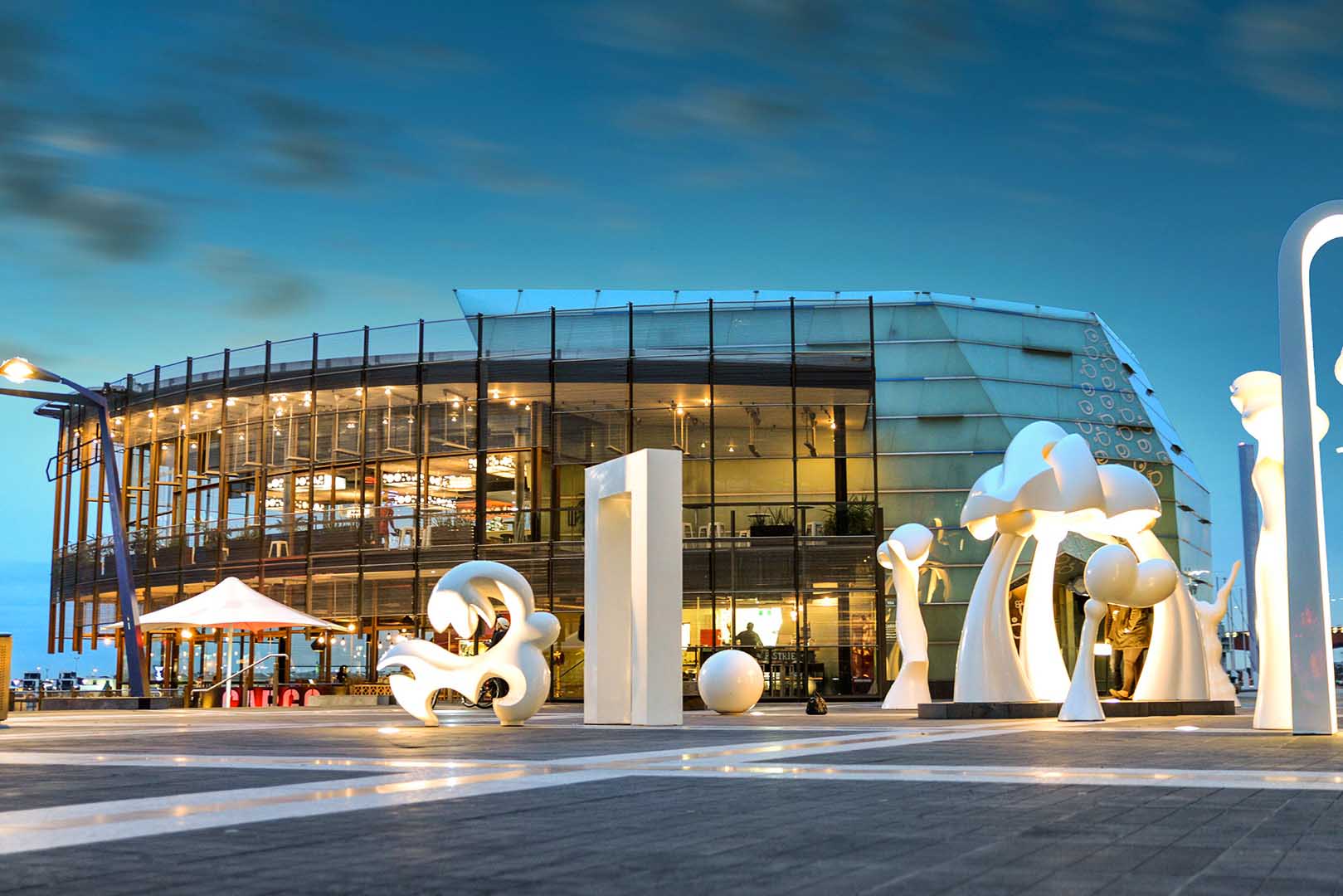 All Smiles - Melbourne Waterfront - Hidden City Secrets